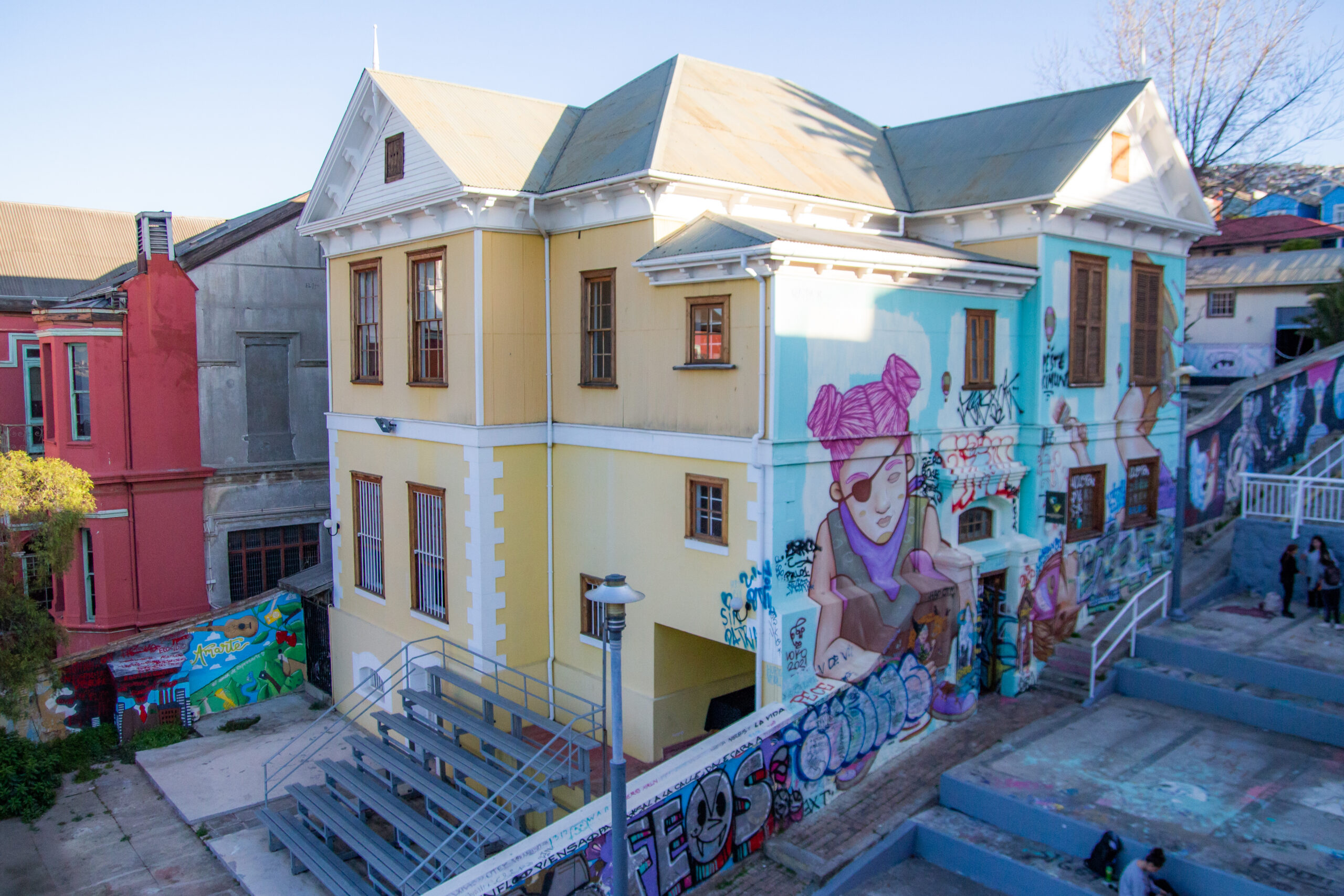 Verano 2025 en BAJ Valparaíso: Arte, formación y creatividad para ...